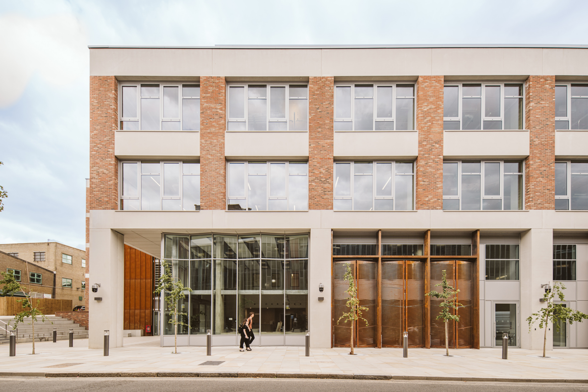 Lease high-quality purpose built Cleantech lab space in London